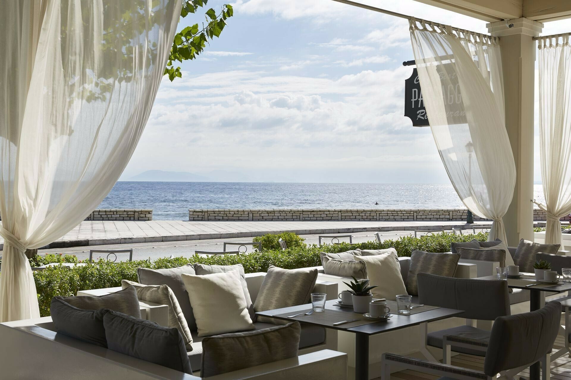 Iconic & chic adults-only hotel in Corfu town | Mon Repos Palace